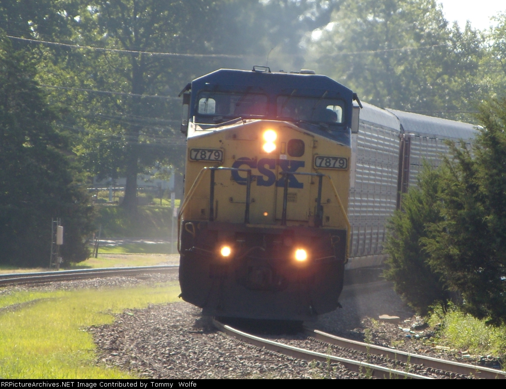 CSX 7879 leads the AASAM west
